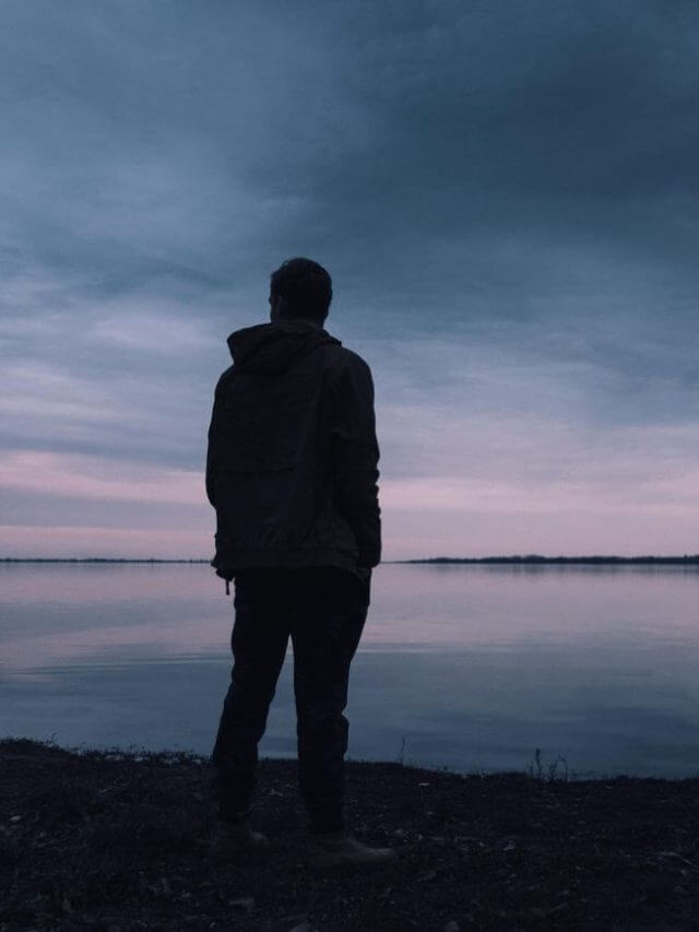 Breakup के बाद लड़कों का दिल लड़कियों से ज्यादा बिखर जाता है, सहते हैं ...